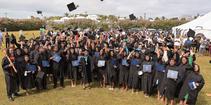 Over 100 Students Graduate From Bermuda College - Forever Bermuda